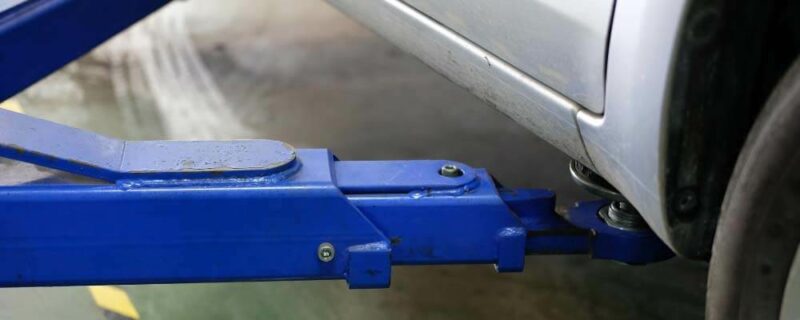 Les meilleurs ponts élévateurs voiture en 2025 ! Avis d'un Expert